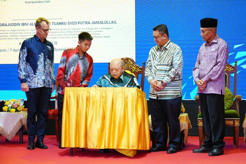 DARI CHUPING KE GLOBAL : KILANG JABIL BUKA ERA BAHARU EKONOMI PERLIS ...